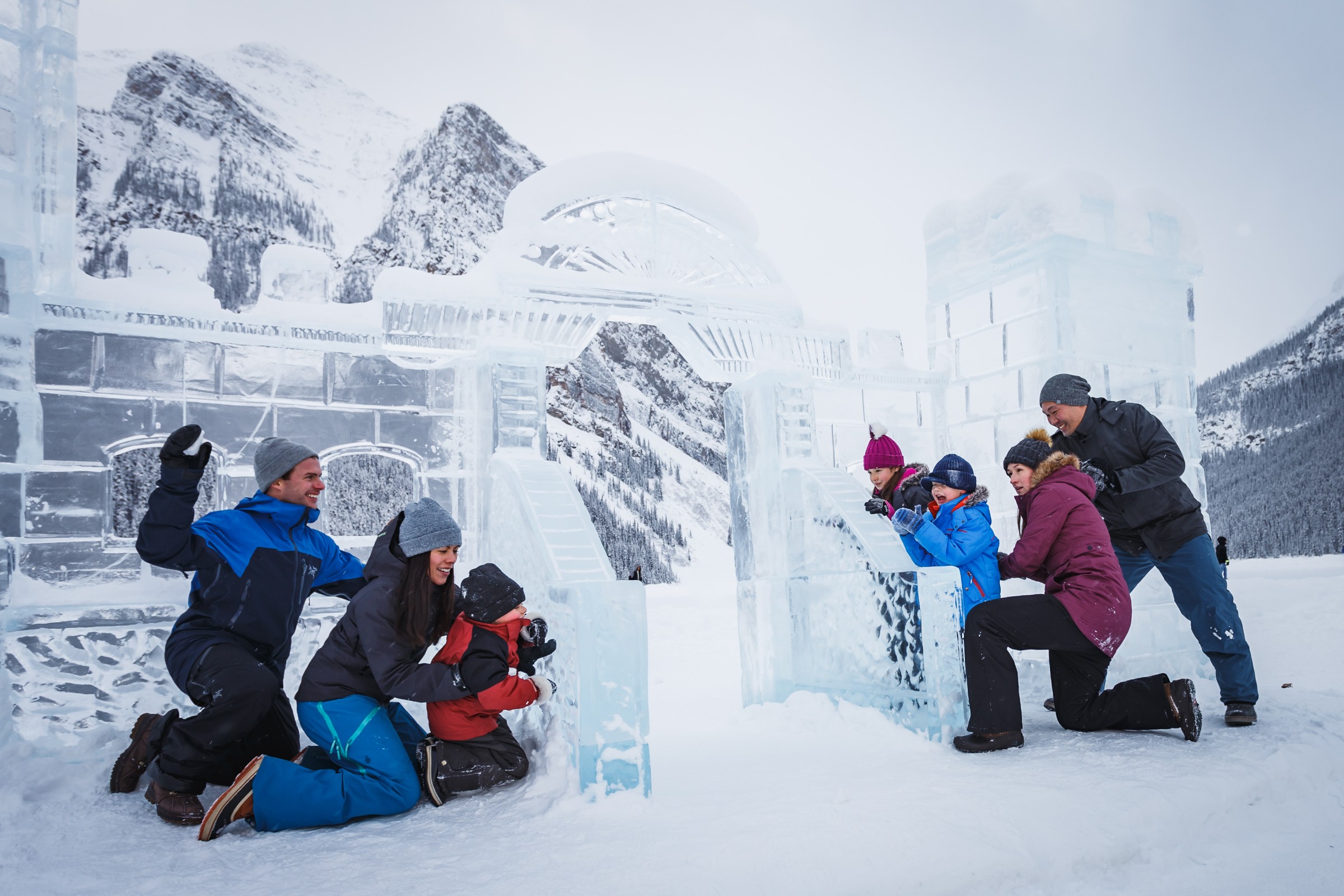 Lake Louise Winterland Tour & Banff Gondola | Banff Adventures